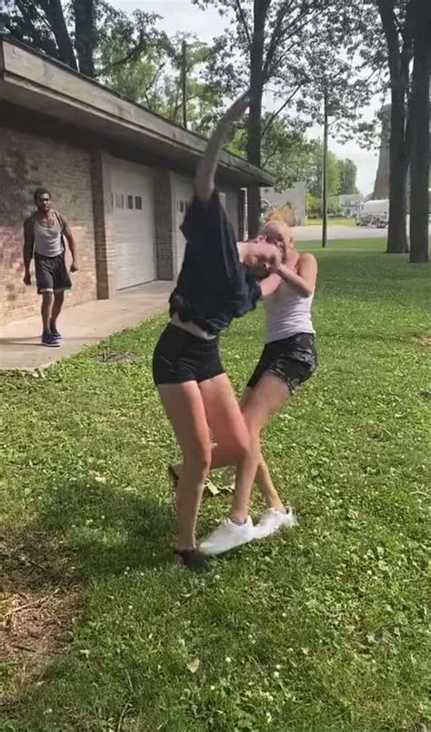 Girl Fights On Twitter Girl Fight Girlfights Girlfight Fights