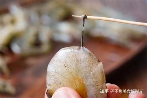 为什么有些人吃虾去虾头，有些人不去虾头？虾头到底能不能吃？ 知乎