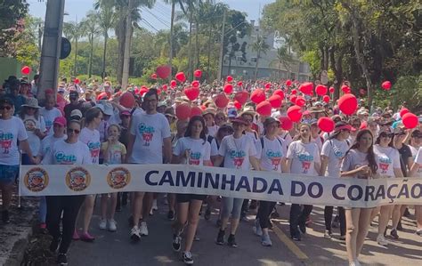 Galeria de fotos Caminhada do Coração reúne mil pessoas em Curitiba