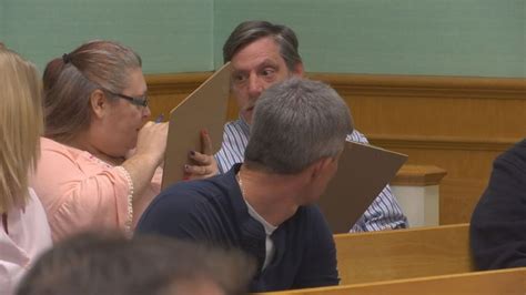 Roane County Couple Pleads Not Guilty In Animal Abuse Case