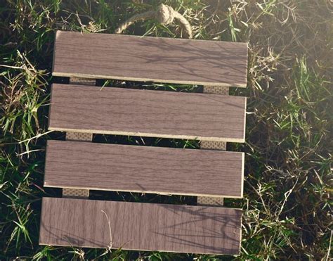 Premium Photo View Of Empty Wooden Frame Laying On Green Grass