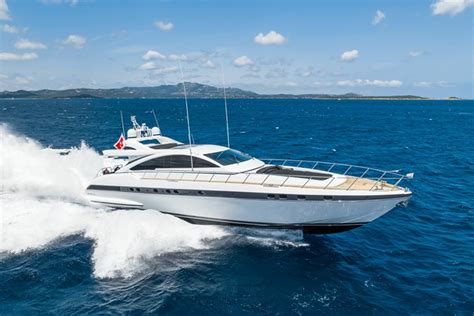 MILU II Motor Yacht OVERMARINE GROUP 82 4 2009 YATCO