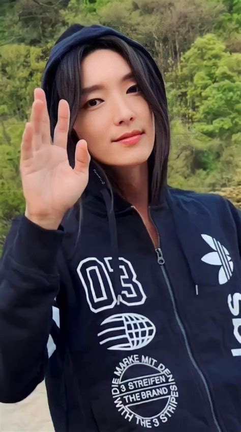 Pin de Ana María Sandoval Poveda em Lee Joon Gi Atores coreanos