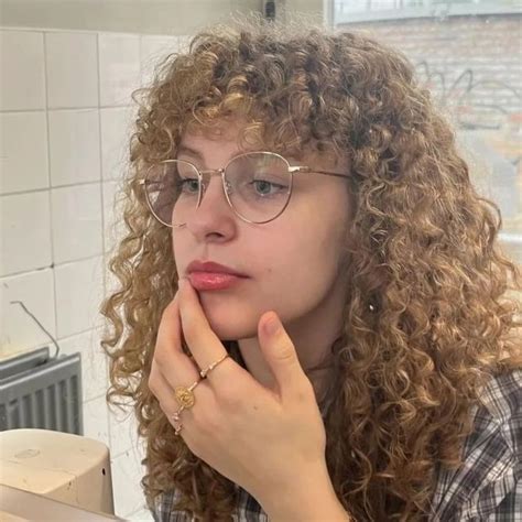 Fem Femkebsl On Threads