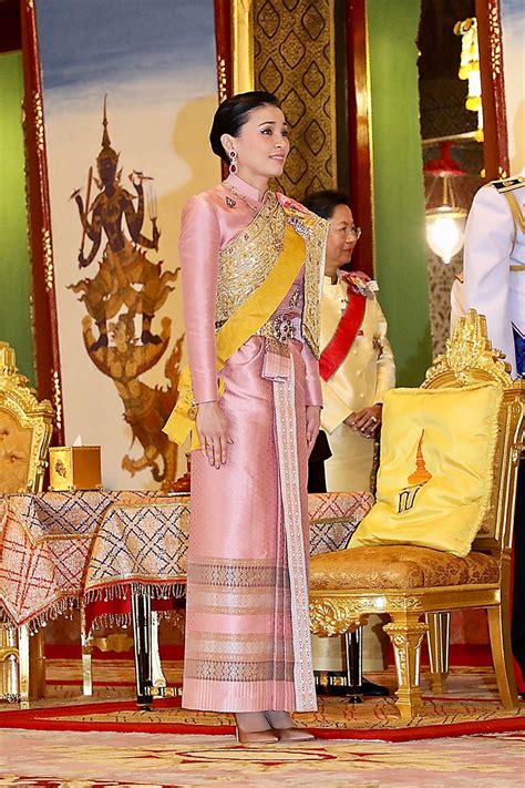 ประกาศวันหยุด 3 มิถุนายน วันเฉลิมพระชนมพรรษา สมเด็จพระนางเจ้าฯ พระบรมราชินี