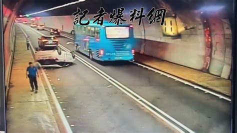 國道5號雪隧發生自小客車偏離車道追撞翻覆事故，造成車流一度回堵4公里。 Youtube