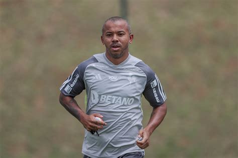 Arena Mrv ‘estádio Do Ano Olho No Apito Insistência No Mercado E