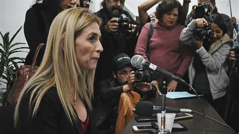 Diputada Mexicana Propone Toque De Queda Para Mujeres Ante El