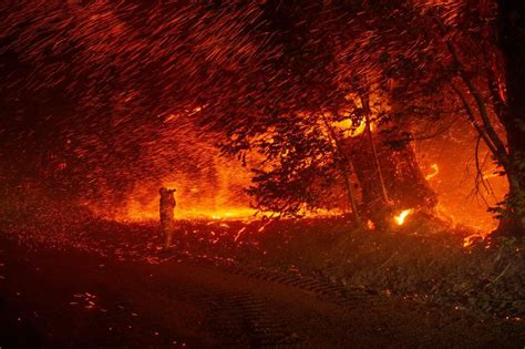 Kincade Fire In Northern California Scorches 10000 Acres Overnight