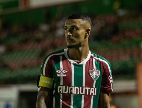 Rangers Negocia Contratação Do Lateral Jefté Do Fluminense Lorena