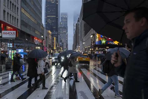 Deadly Storms Buffet Us Leave Hundreds Of Thousands Without Power