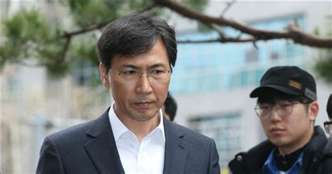 마음 바꾼 안희정 28일 영장심사엔 출석하기로