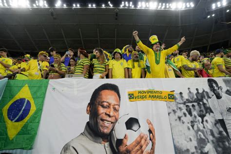 Pele Brazilian Soccer Legend Dies At 82