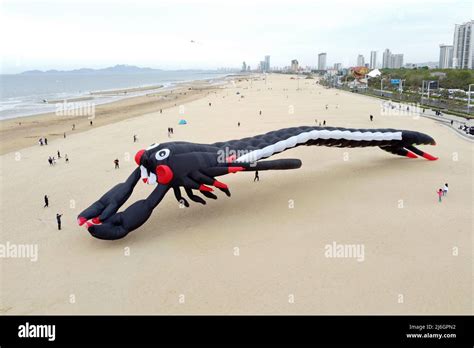 Yantai China May 1 2022 A Group Of Kite Lovers Attempt To Fly A