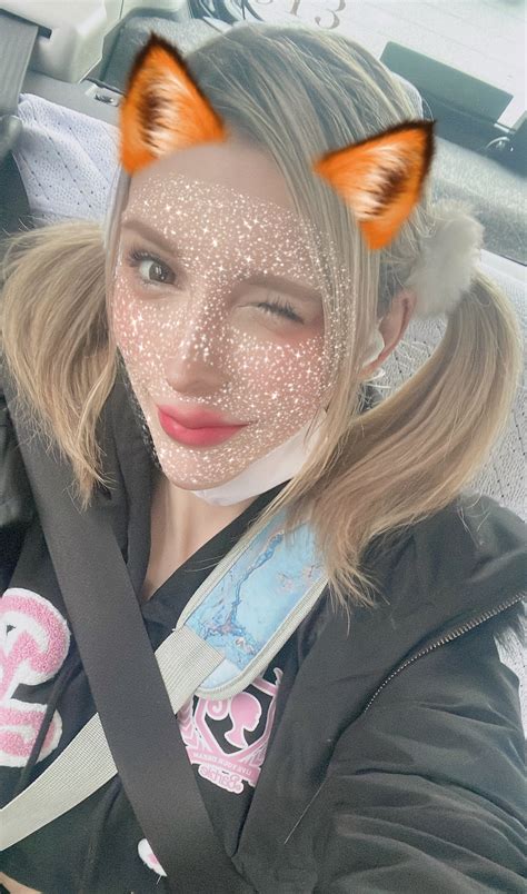 Busy Kat R Katyuska Moonfox