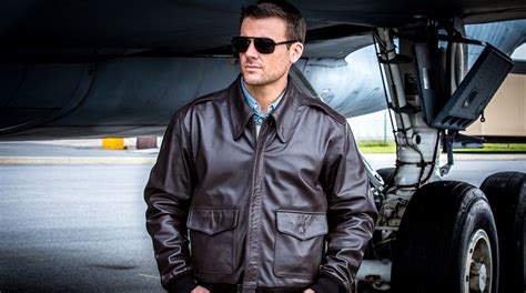 Кожаные демисезонные куртки "Alpha Industries". Особенности