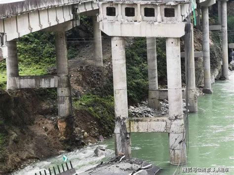 石棉往西昌方向雅西高速、108国道中断 搜狐大视野 搜狐新闻