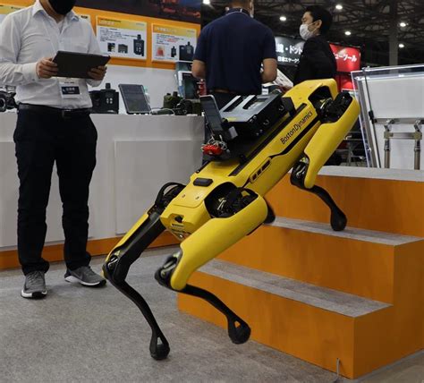 ボストンダイナミクス社のロボット「spot」｜テロ対策特殊装備展からみえる安 写真14｜zakzak：夕刊フジ公式サイト