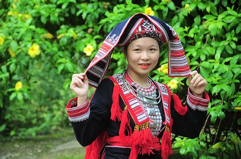 Giới Thiệu về Trang Phục Dân Tộc Dao Hành Trình Khám Phá Văn Hóa và