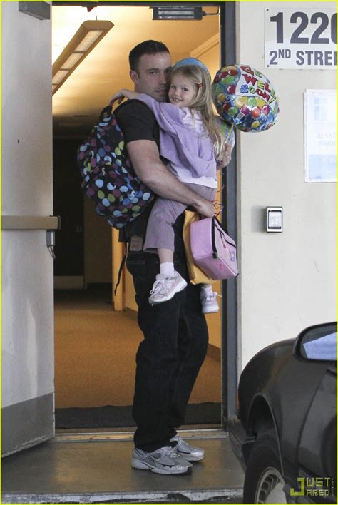 Ben Affleck And Violet Balloon Bunch Photo 2380021 Ben Affleck