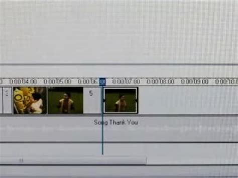 How To Run The Lcd Bist To See If The Video Distortion Issue Is Present