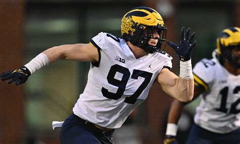 Nfl Draft Defensive End Edge Rusher Rankings 2022 From The College