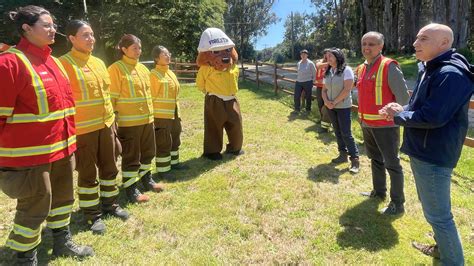 Dieron El Vamos A La Primera Brigada Femenina Para Combatir Incendios