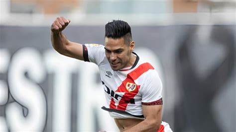 Fourfourtwo Puso A Falcao Entre Los 100 Mejores Jugadores Del Siglo