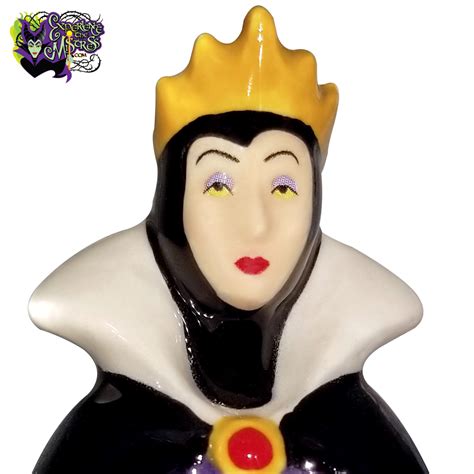 Enesco Disney Ceramics Collection Snow White And The Seven Dwarfs Ceramic Salt Pepper