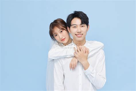 Korean Minimalian Love Couple Image Picture And Hd Photos Free