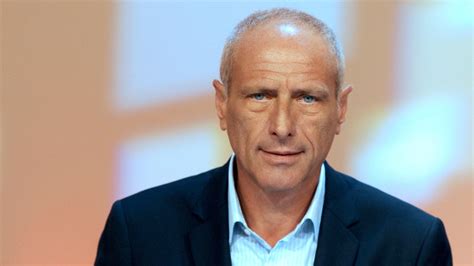 Awed Dose E Dadda A Rtl 102 5 Rtl 102 5 Play