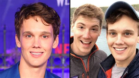 Wednesdays Hunter Doohan Came Out As Gay After His Girlfriend