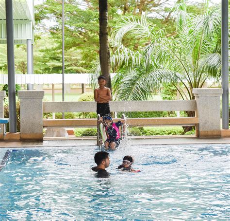 Swimming Mary Vitthaya Kabinburi มารีวิทยากบินทร์บุรี