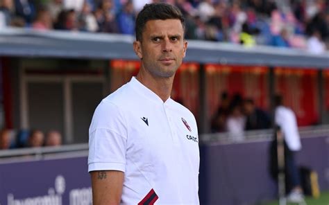 Bologna Con Thiago Motta Posto A Rischio Per Un Titolare
