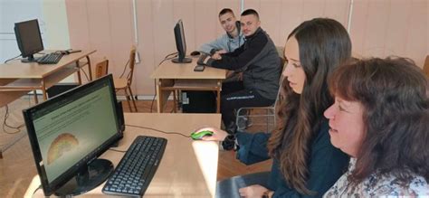 Компютри за кабинета по информационни технологии дари “Биовет” АД на