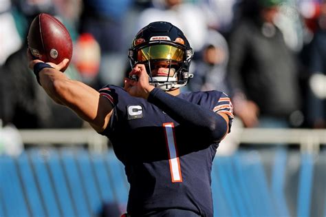 Espn Dubs Bears Qb Justin Fields As Fantasy Breakout Player Of 2022
