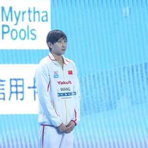 决赛没蒙圈王简嘉禾轻松获女子800米自金牌 手机新浪网