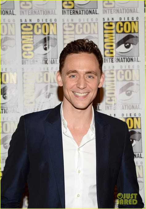 Tom Hiddleston Attends Thor Comic Con Panel As Loki Photo 2913449