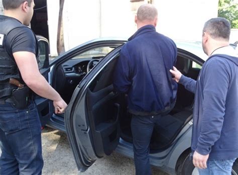 Извънредно Задържаха с подкуп в Бутан чиновник от фонд Земеделие в Плевен