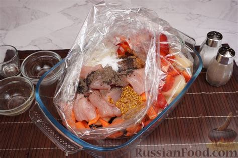Рецепт Молодой картофель запечённый с курицей в рукаве на