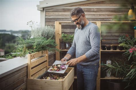 A Simple Beginners Guide To Composting Mashable