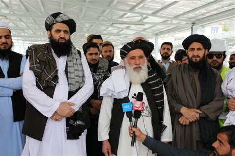 د ملا حسن اخوند د دفتر رئیس د احصایې ادارې د موټرو پارکېینګ پرانیست تاند