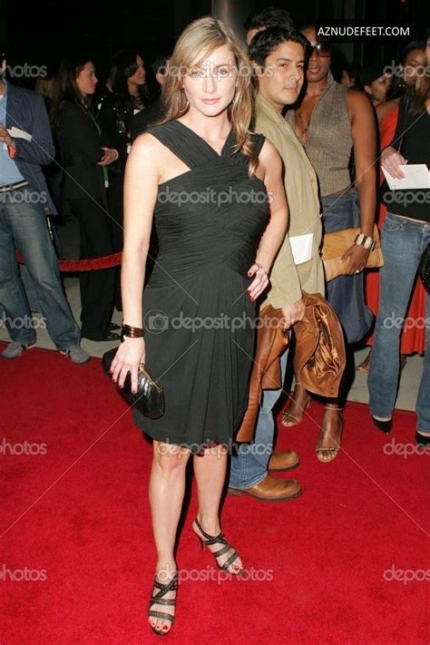 Katharine Towne Feet Aznudefeet