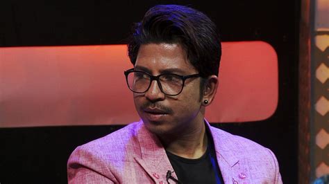 गायक प्रकाश सपुतमाति रोमानियामा बोतल प्रहार