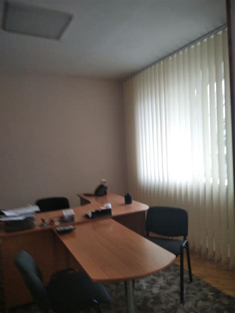 Вбудовані нежитлові приміщення загальною площею 77 0 кв м розташовані на третьому поверсі