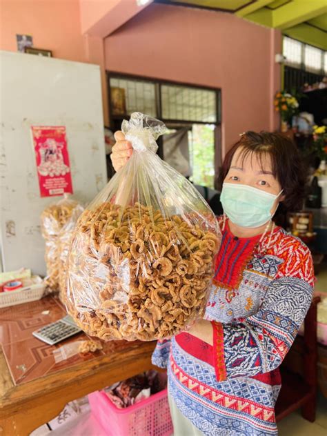 ขายส่ง น้ำพริกหนุ่ม แคบหมู ไส้อั่ว แม่หลวงแอ้ว เชียงใหม่