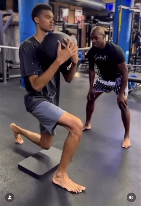 Victor Wembanyamas Feet