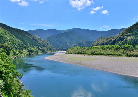 【四国・高知】日本最後の清流と称される四万十川の楽しみ方 Tsunagu Japan