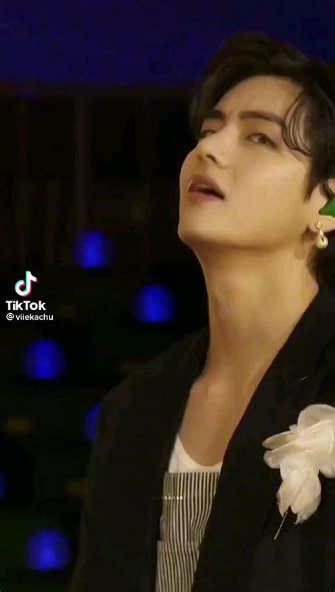 Pin By NavierluneWG On Videos Gifts Kim Taehyung V BTS Taehyung