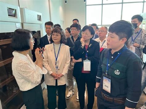 漾新聞校長陳月端帶隊 高大emba中心韓國知名企業參訪